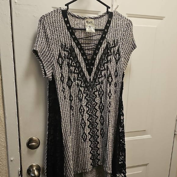 Vocal | Dresses | Vocal Black And White High Low Dress | Poshmark